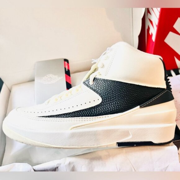 Nike Jordan | Shoes | Nike Air Jordan Retro 2 High Top Women Sneakers ...